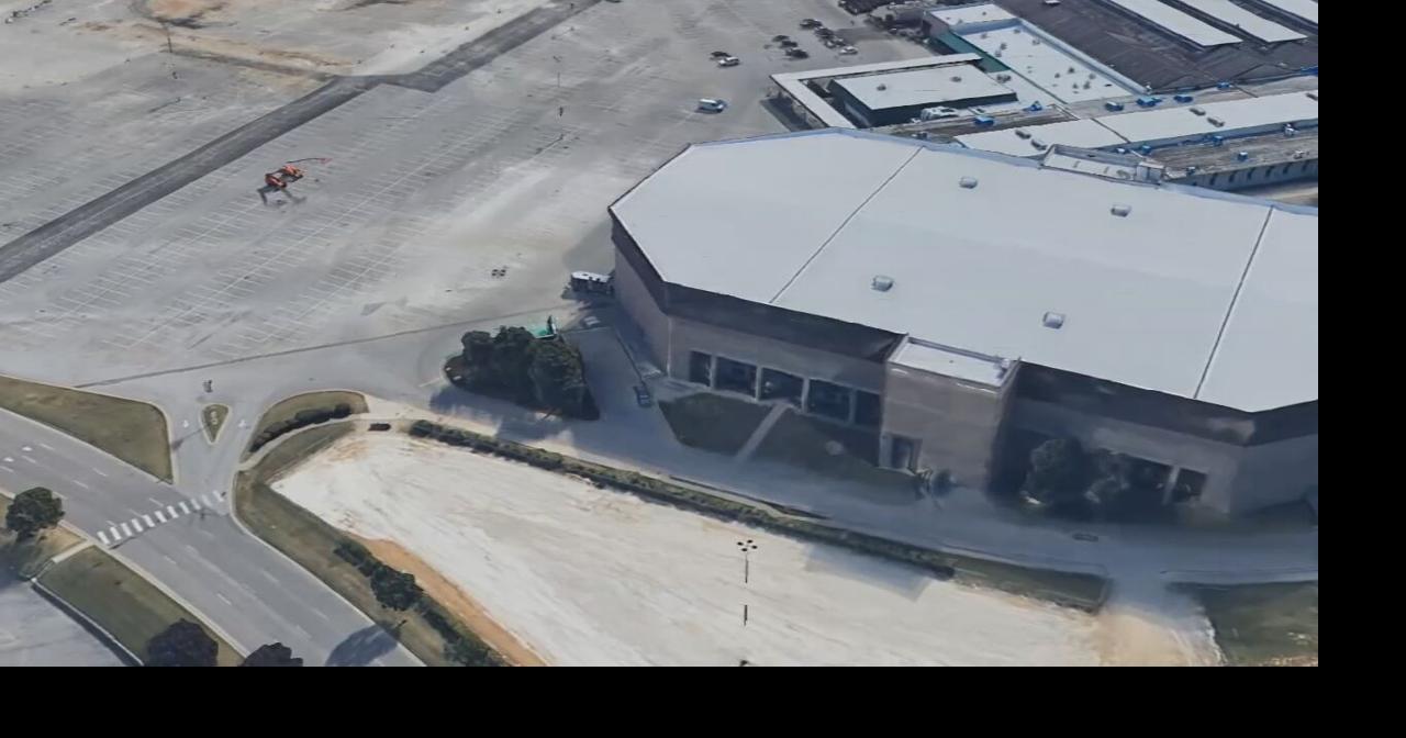 COVID-19 mass vaccination volunteers begin training at Broadbent Arena ...