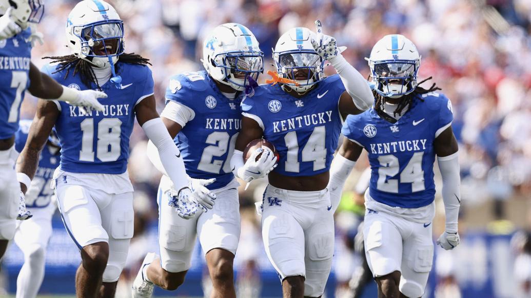 CRAWFORD | Kentucky can't cash in late chances, falls to No. 20 Ole ...