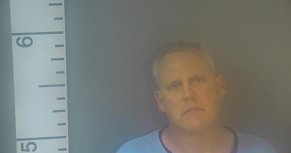 Man shot, arrested after allegedly threatening deputies in Nelson ...