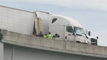 All lanes of I-65 South near Kennedy Bridge reopen after semitruck crash in downtown Louisville ...