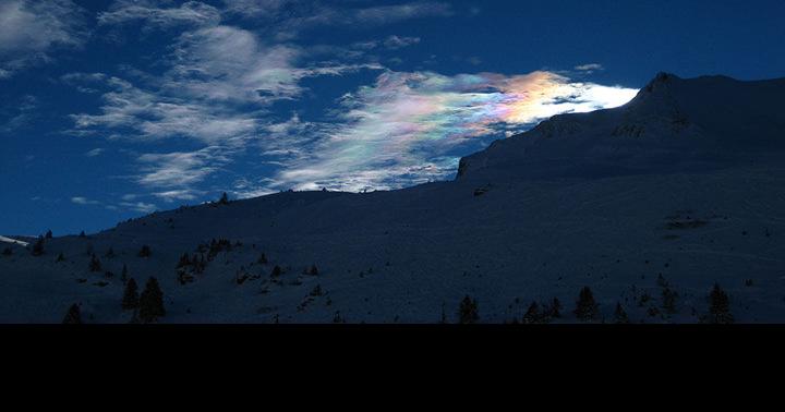 RAINBOW IN CLOUD? Explaining Cloud Iridescence... | Weather Blog | wdrb.com
