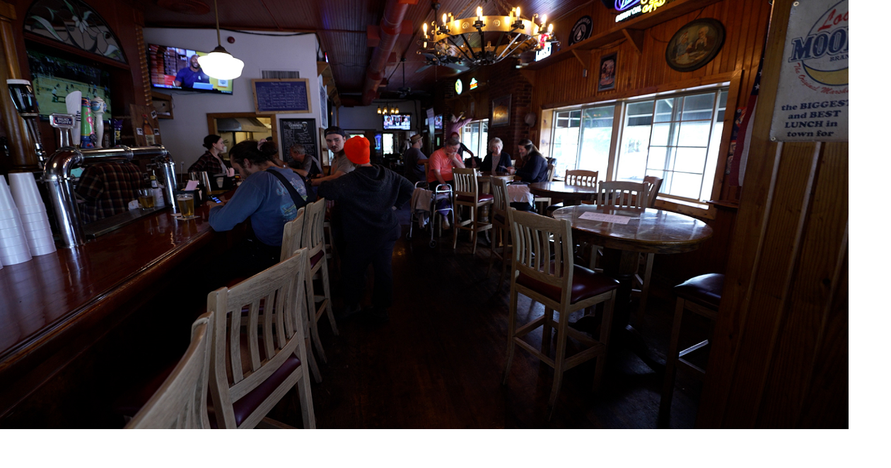 Spring Street Bar and Grill interior | | wdrb.com