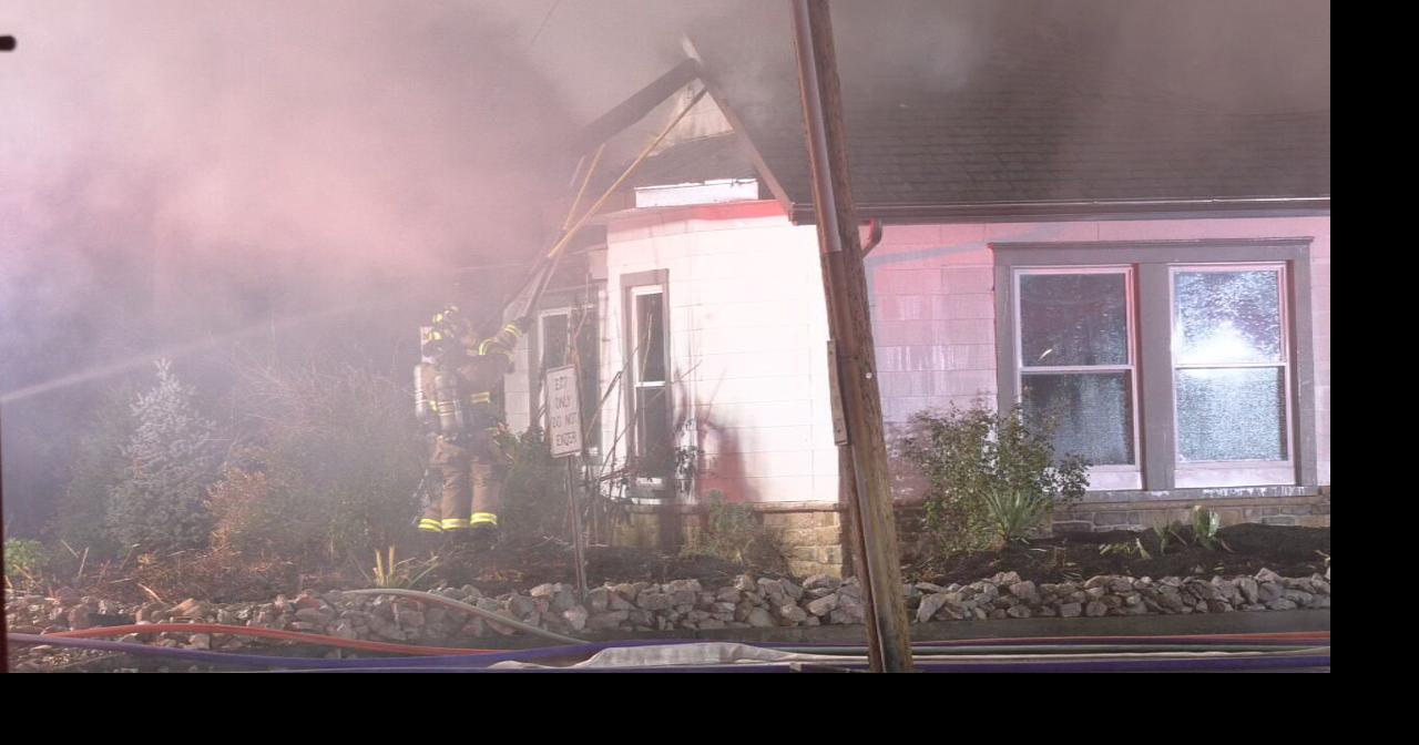 2 people escape house fire in Clarksville early Sunday morning | Local ...