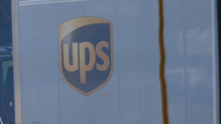 UPS donation drive delivers more than 9,000 pounds of food to Dare to ...