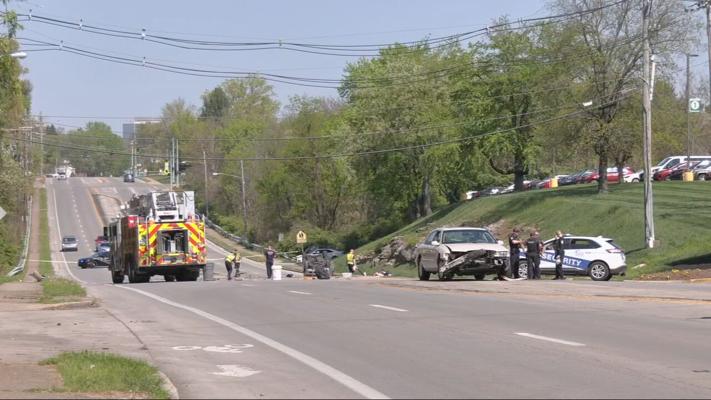 2 people taken to hospital after multi-vehicle crash on Poplar Level Road in Louisville | Local ...