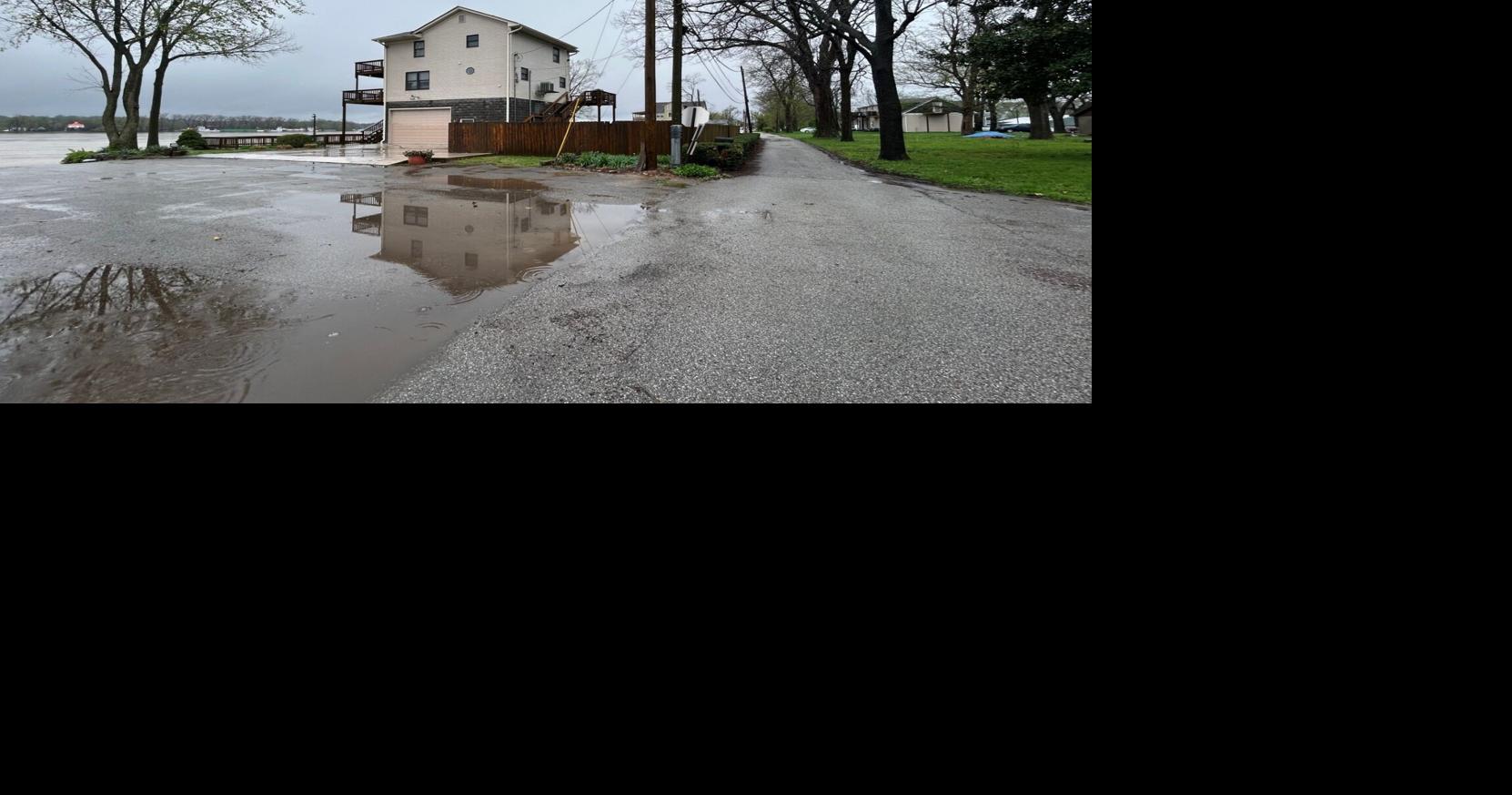Utica residents evacuate as Ohio River is set to flood dozens of ...