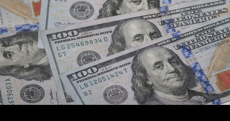 Americans are hoarding cash: Savings rate hits its highest level since ...