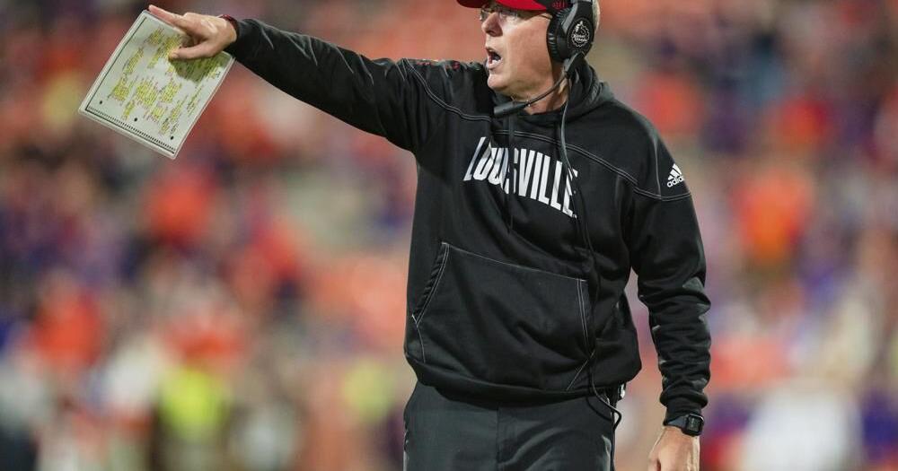 BOZICH | Louisville 2 winnable games from best season since Lamar ...