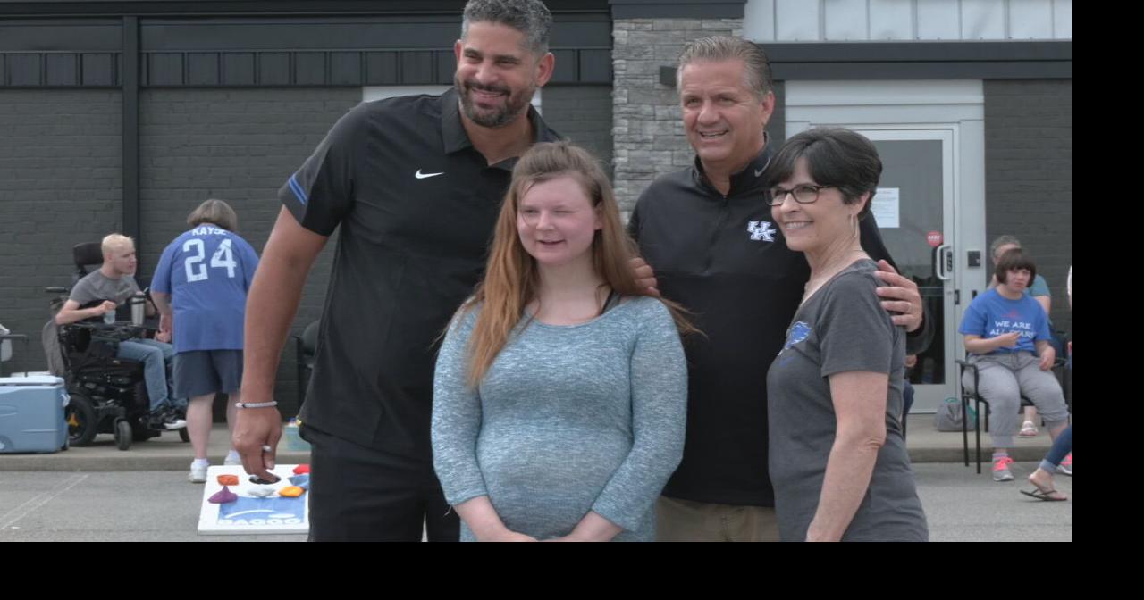Coach Cal, UK players pay a special visit to fans in Oldham County ...