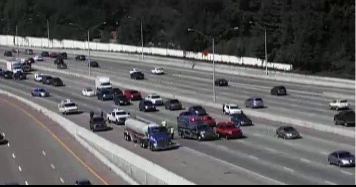 75-year-old man dies in crash on Watterson Expressway | News from WDRB | wdrb.com