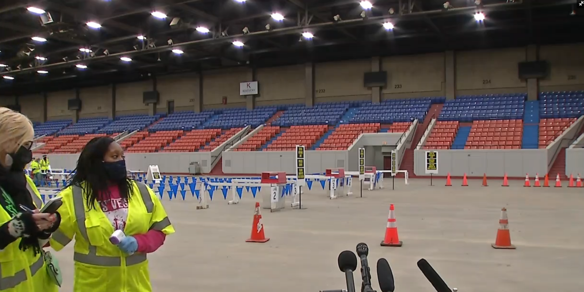 Mass COVID-19 vaccinations for healthcare workers begin at Louisville's ...