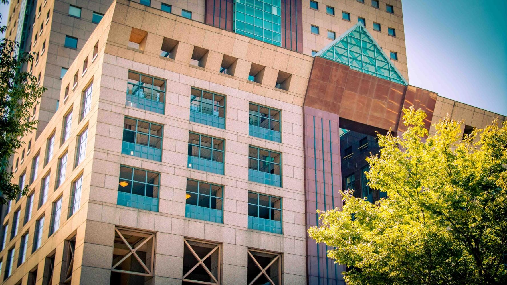 Humana to vacate iconic headquarters building in downtown Louisville ...