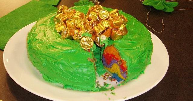 St. Patrick's Day and Leprechaun Trap Cakes with Cloverfields Farm ...