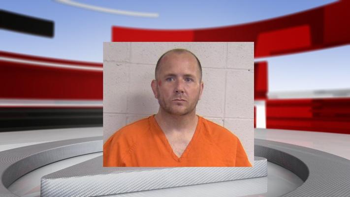 Bystander stops Louisville man from robbing liquor store near Valley ...