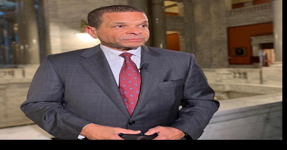 Lawrence Smith leaves WDRB News to chorus of respect, admiration | News ...