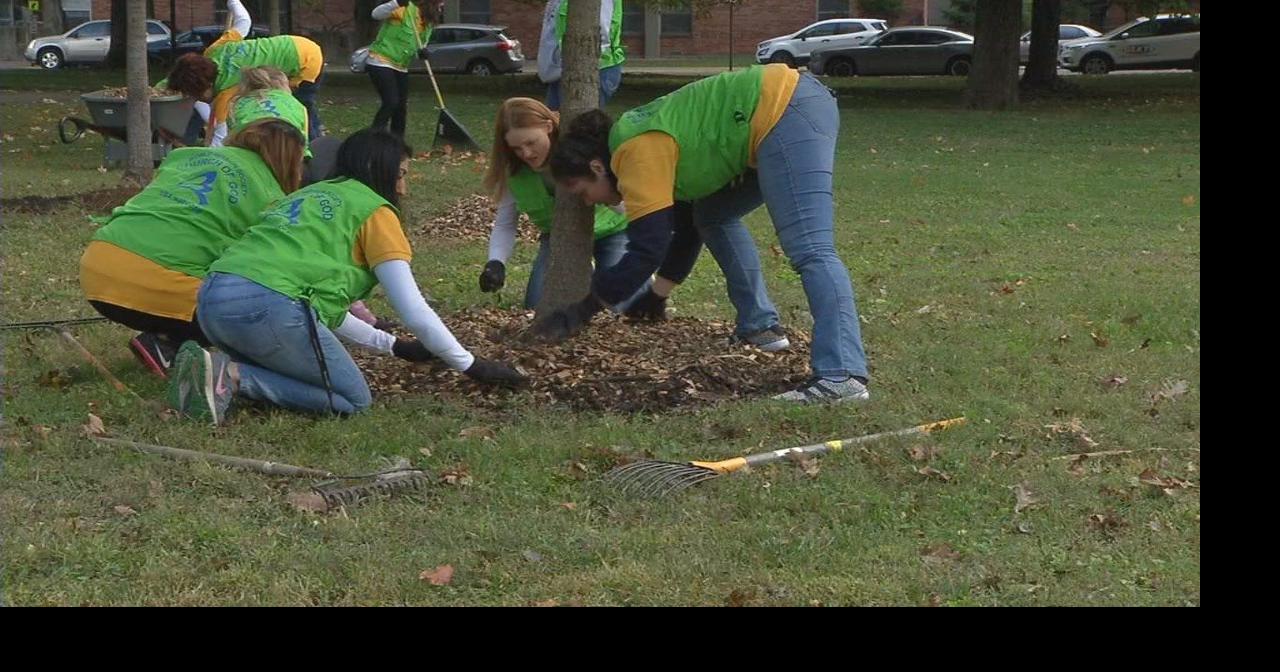 Volunteers clean up local park in effort to help reduce crime | Local ...
