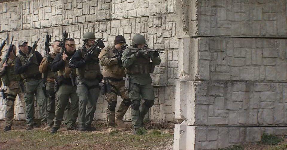 5 agencies joining forces for a Southeast Indiana regional SWAT team ...