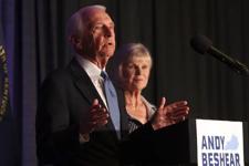 Former Kentucky Gov. Steve Beshear recovering from car accident | Local ...