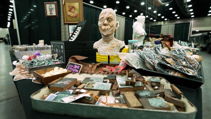 Oddities and Curiosities Expo in Louisville highlights strange, unusual ...