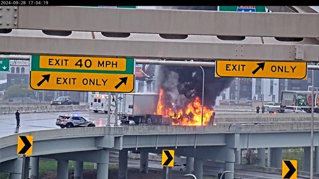 1 dead in fiery semi crash near Kennedy Bridge in Louisville | Local News | wdrb.com