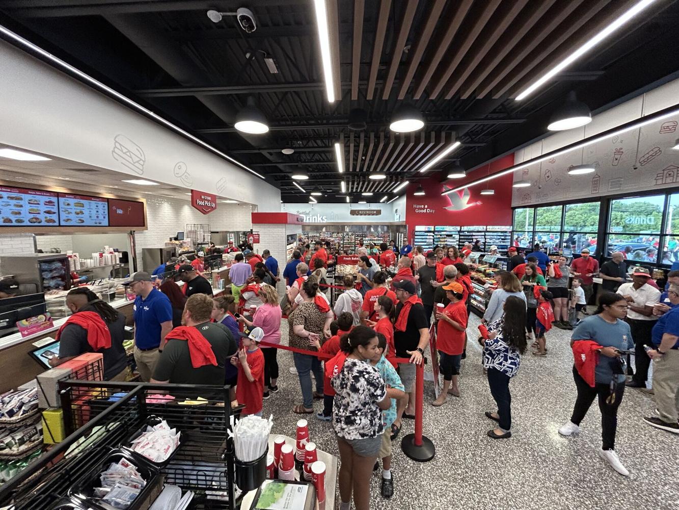 Wawa opens first Kentucky location near Okolona in Louisville | Morning | wdrb.com