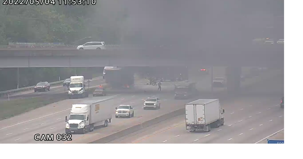 I-65 reopens after vehicle fire and smoke hazard near I-265 | Local ...