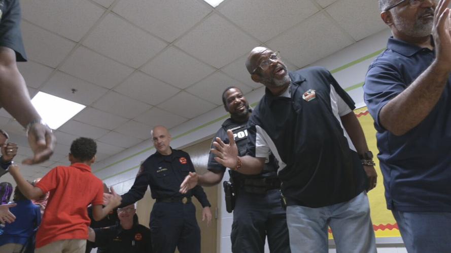 JCPS 'Flash Dads' surprise students at Engelhard Elementary School ...