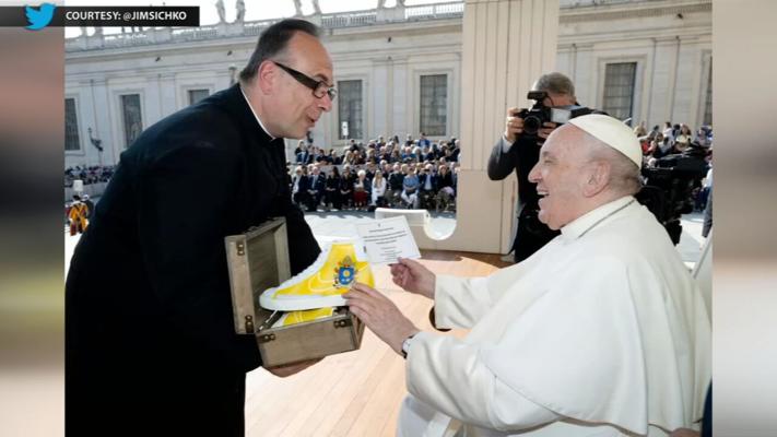 Lexington priest gifts Kentucky-made shoes to Pope Francis | News ...