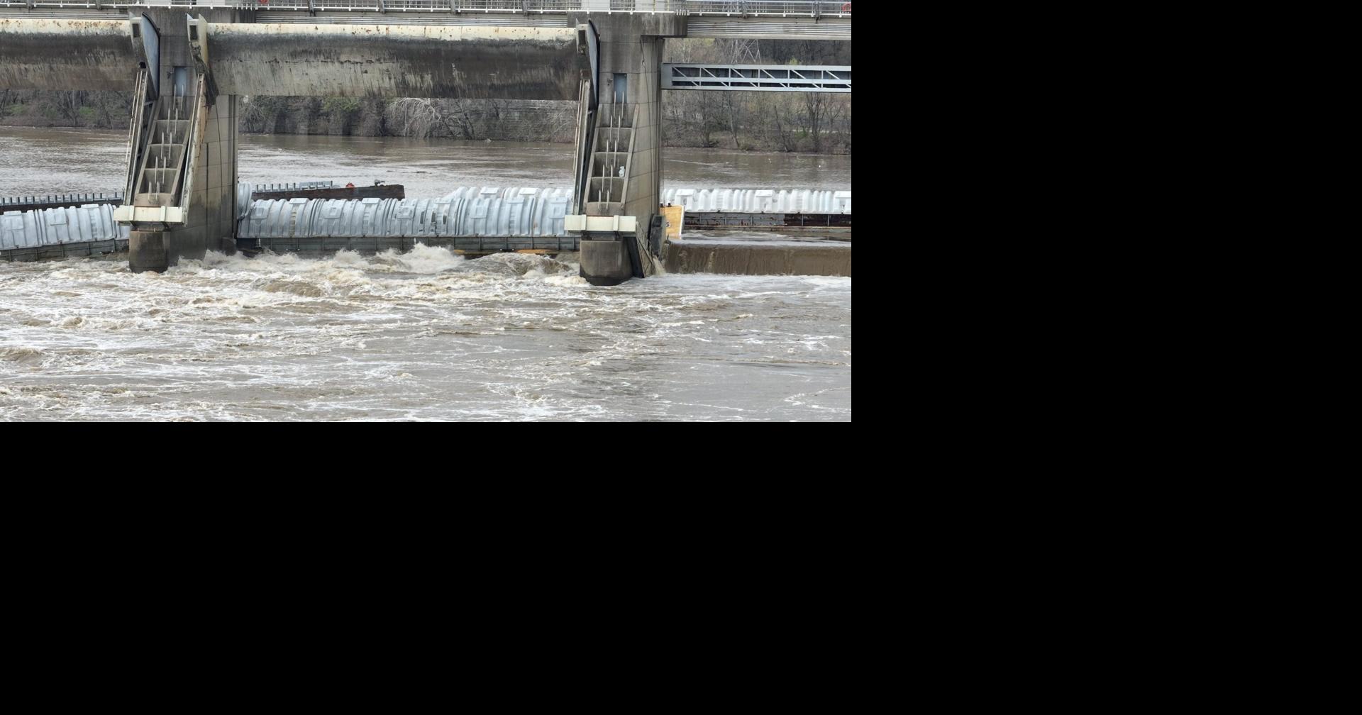 Salvage operations on barges stuck at Ohio River dam to begin Tuesday ...
