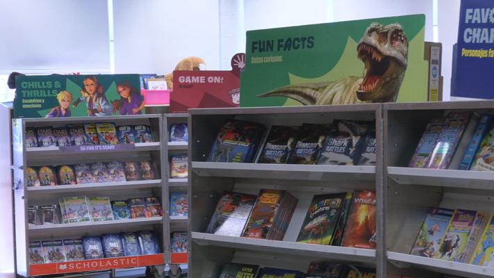 Louisville elementary school students receive free books from local ...