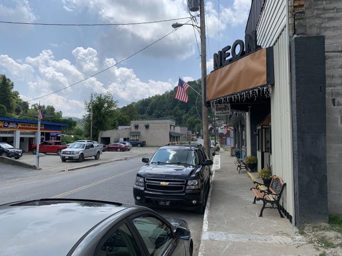 Small eastern Kentucky town leans on each other to get through ...