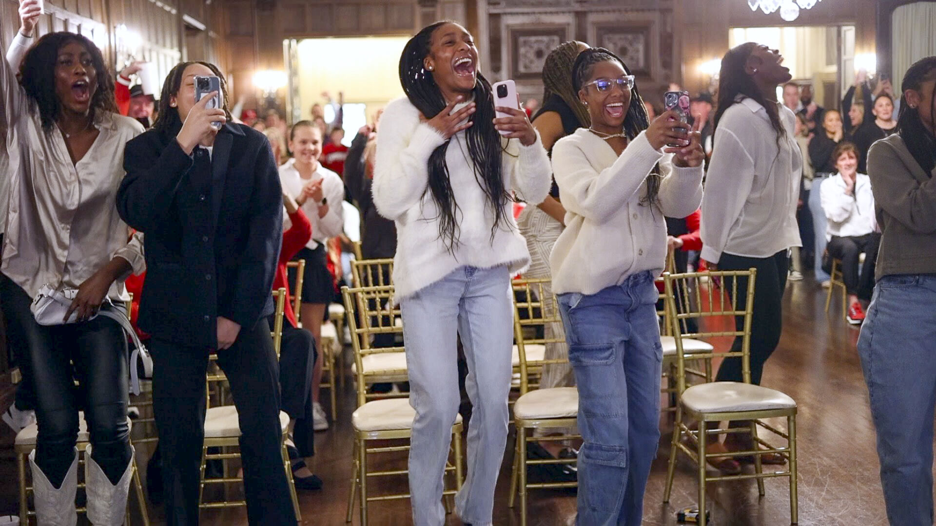 CRAWFORD | Louisville women face Nebraska in NCAA opener, with Van Lith ...