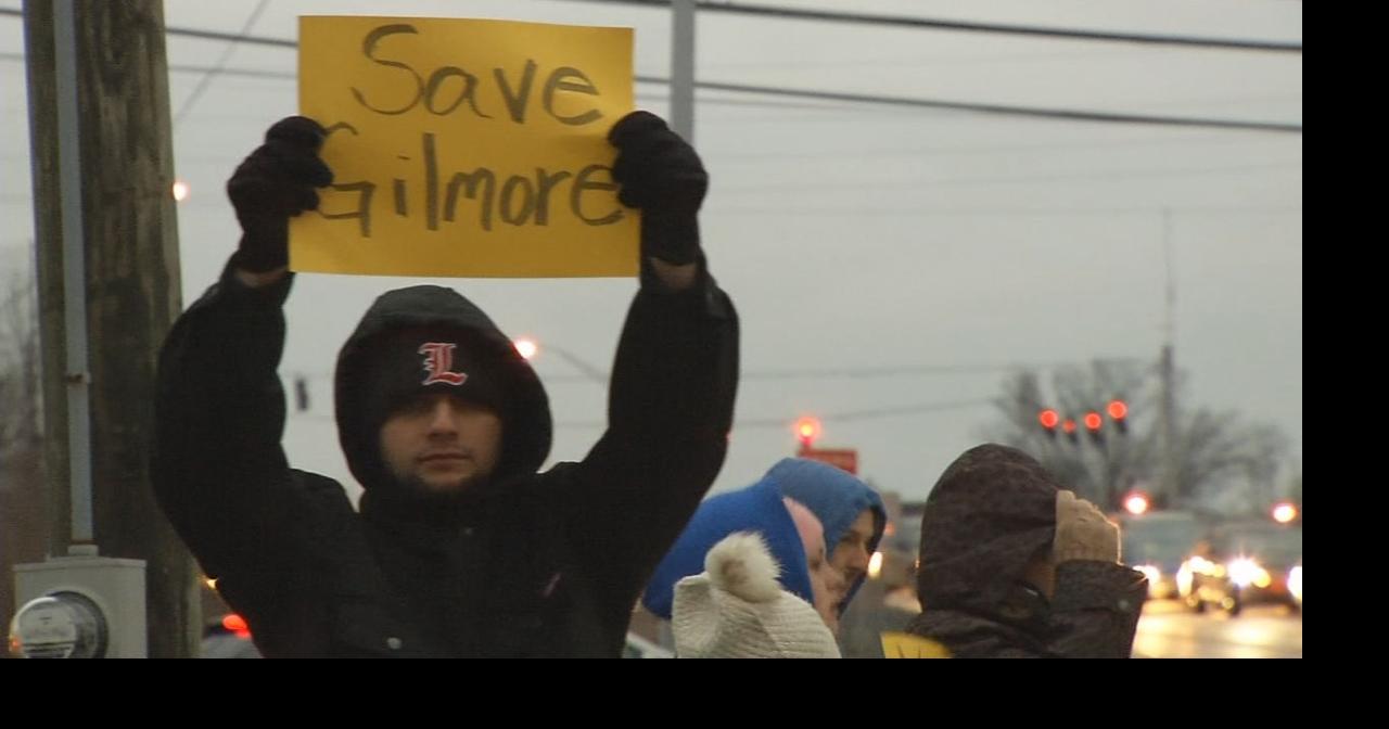 Gilmore Lane Elementary parents protest JCPS facilities plan outside ...