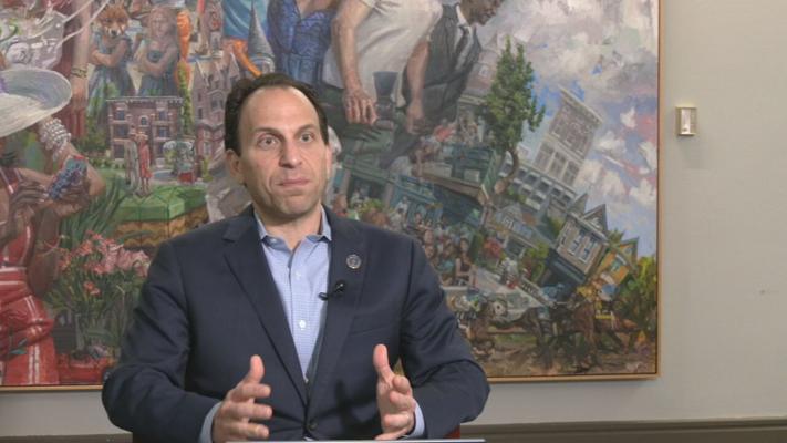 Louisville mayor wants body camera footage of Clifton police shooting ...