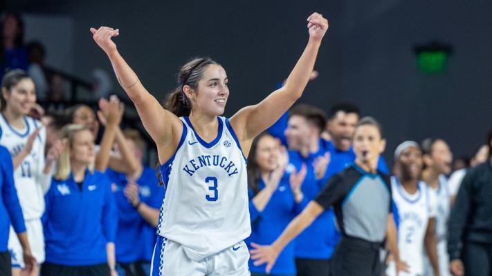 CRAWFORD | Kentucky ends long rivalry losing streak, stops Louisville ...