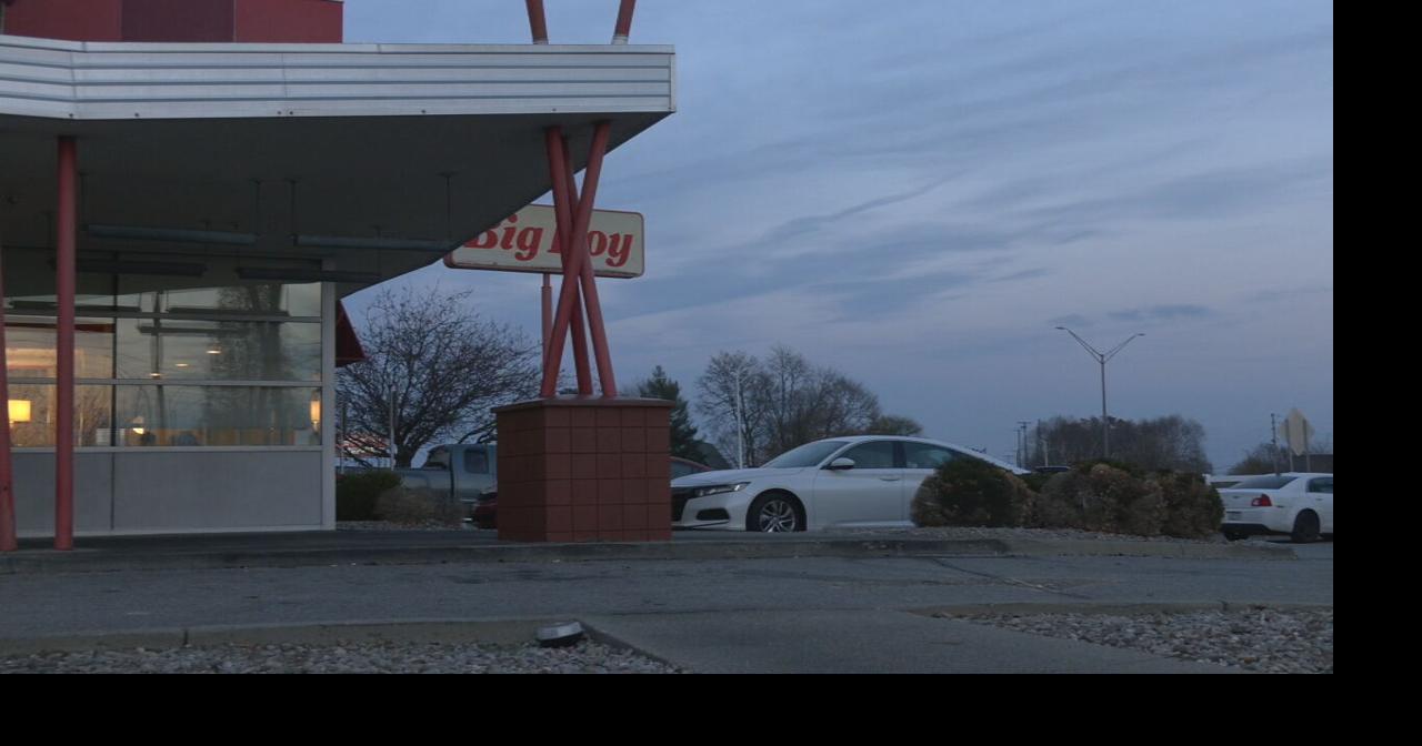 Police search for suspects after Big Boy statues stolen from 2 Kentucky ...