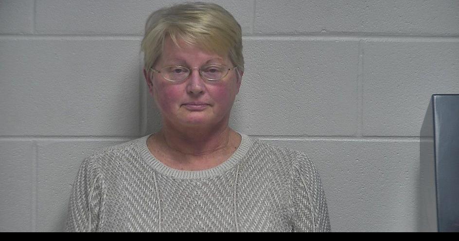 Oldham County school bus driver arrested for DUI after crashing with 33 ...
