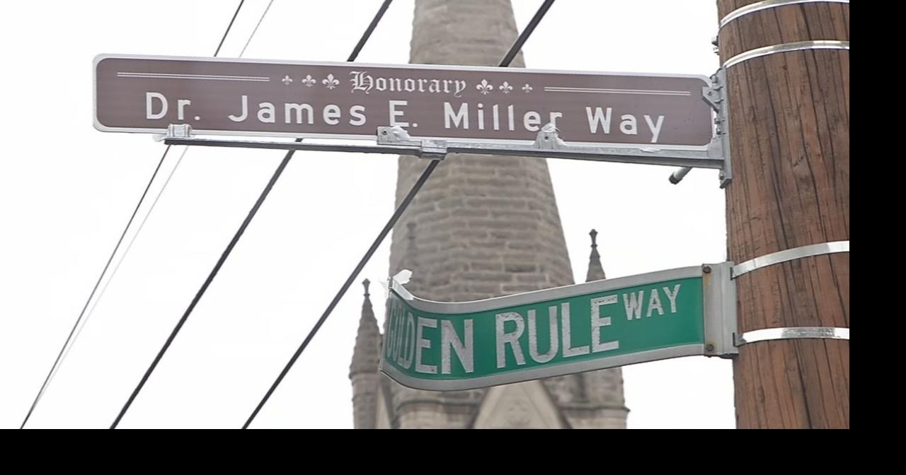 Honorary street sign unveiled for Louisville pastor | Local News | wdrb.com