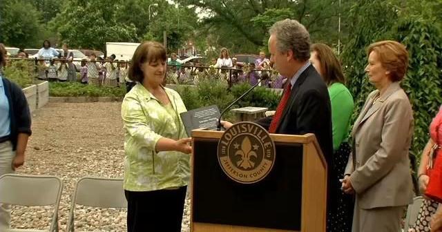 Louisville woman honored for green efforts at Cane Run Elementary ...