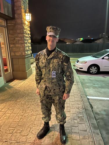 'It's good to be home' | US Navy service member surprises younger ...