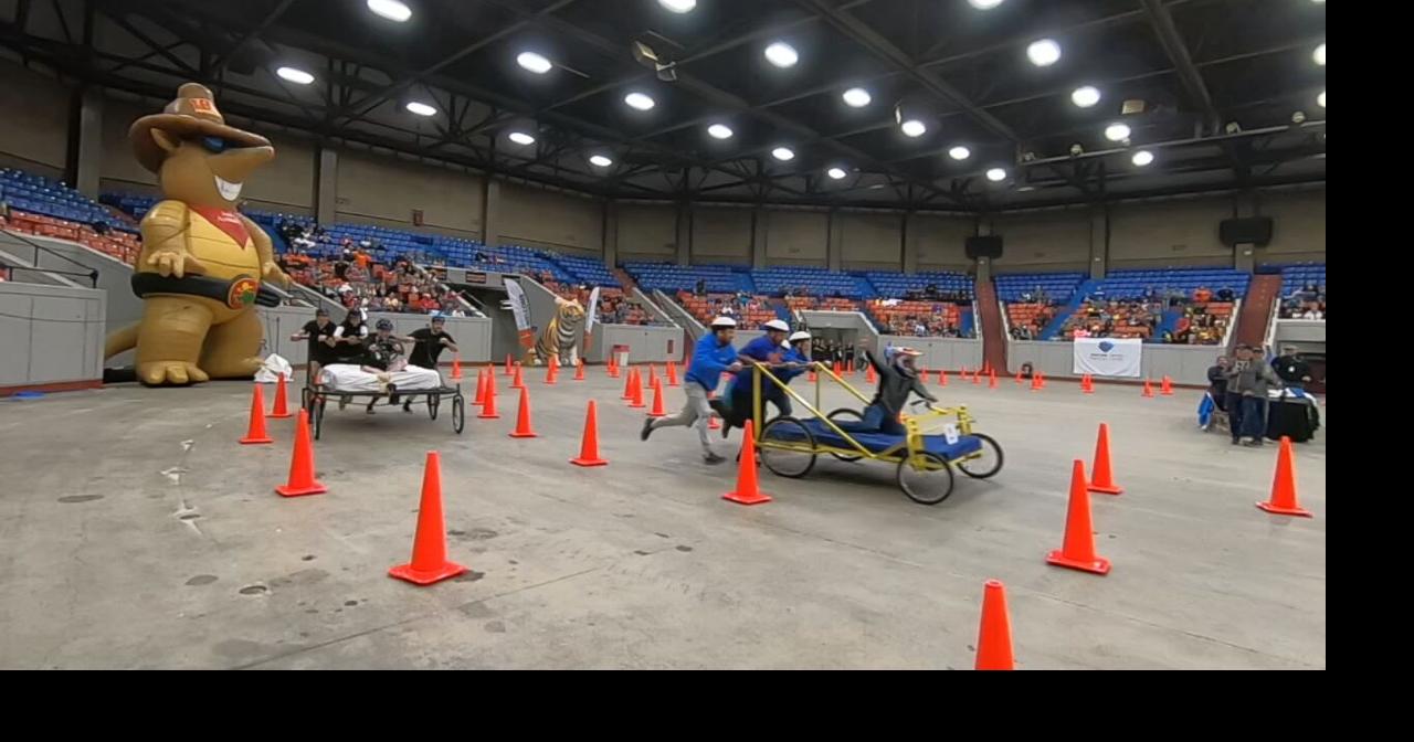 'Bed racing' | Kentucky Derby Festival holds annual Great Bed Races ...