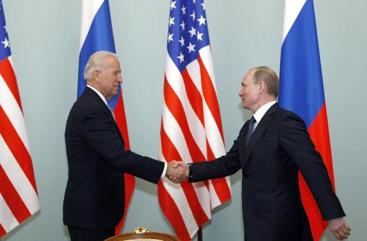 Biden-Putin Handshake | | wdrb.com
