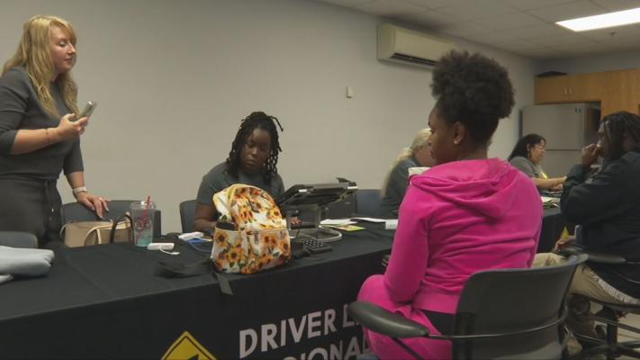 JCPS hits benchmark for hiring TARC drivers, could restore some bus ...