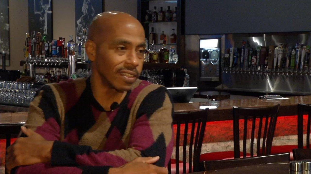 U of L basketball legend Darrell Griffith opens new Griff's restaurant ...