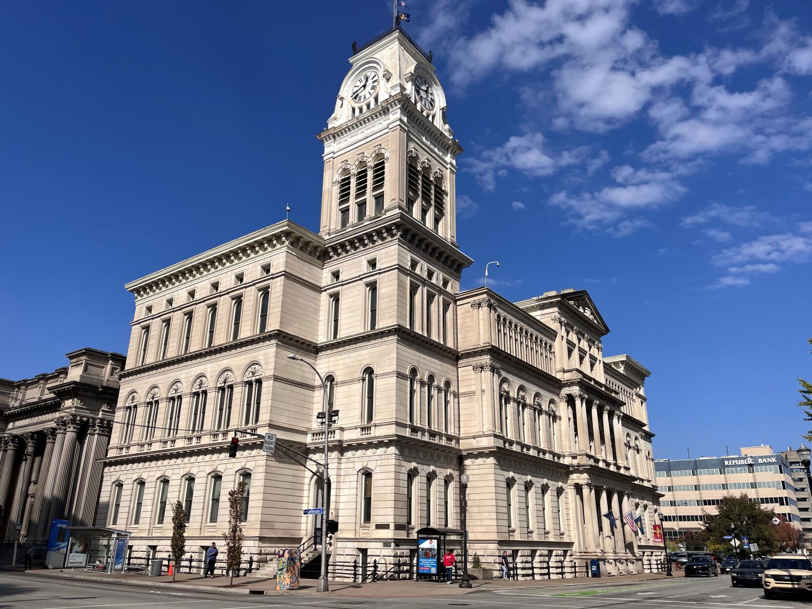 New leadership elected at first Louisville Metro Council meeting of ...