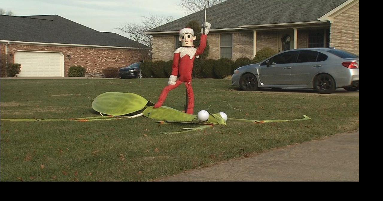 Giant 'Elf on the Shelf' display delights southern Indiana Christmas ...