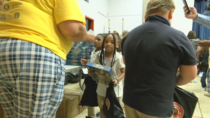 JCPS students receive free pajamas from EJ's PJs after bus driver's act ...