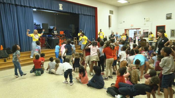 JCPS students receive free pajamas from EJ's PJs after bus driver's act ...