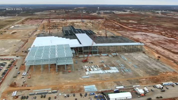 Ford to delay second of two EV battery plants in Kentucky | Business | wdrb.com