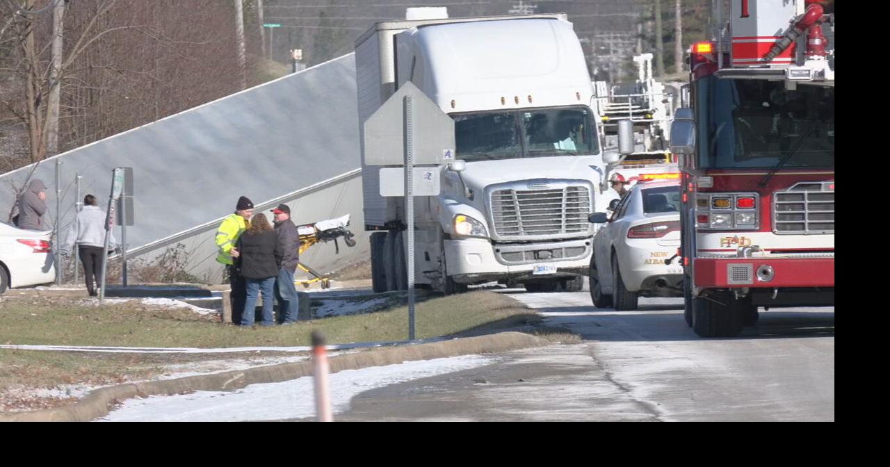 Police: 1 dead after crash on Grant Line Road in New Albany | Local ...